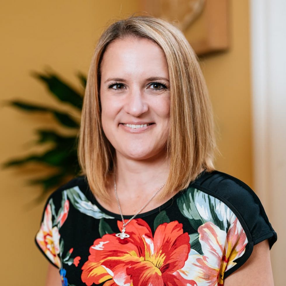 Hello! This is us. Who are you? - Talented People